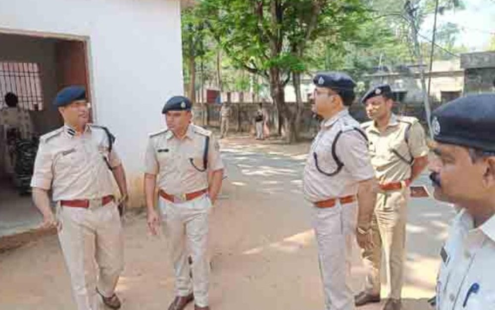 DIG of Ranchi Range conducted surprise inspection of Simdega Civil ...